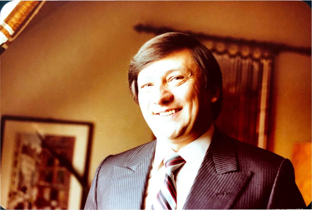 La UT condecorará al Maestro Frank Preuss - Medios de Comunicación